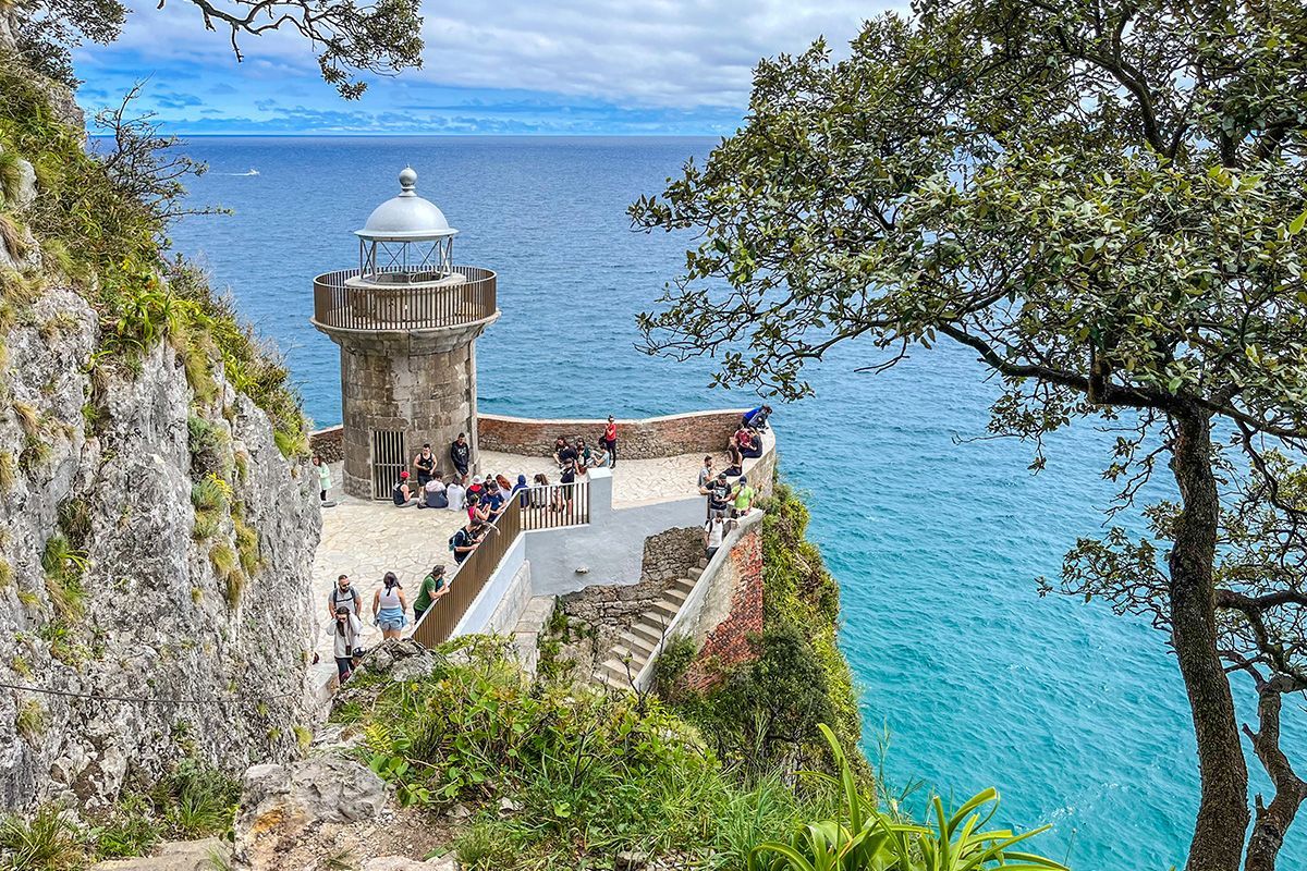 Faro del Caballo - Cómo llegar, rutas, info de Santoña - Cantabria